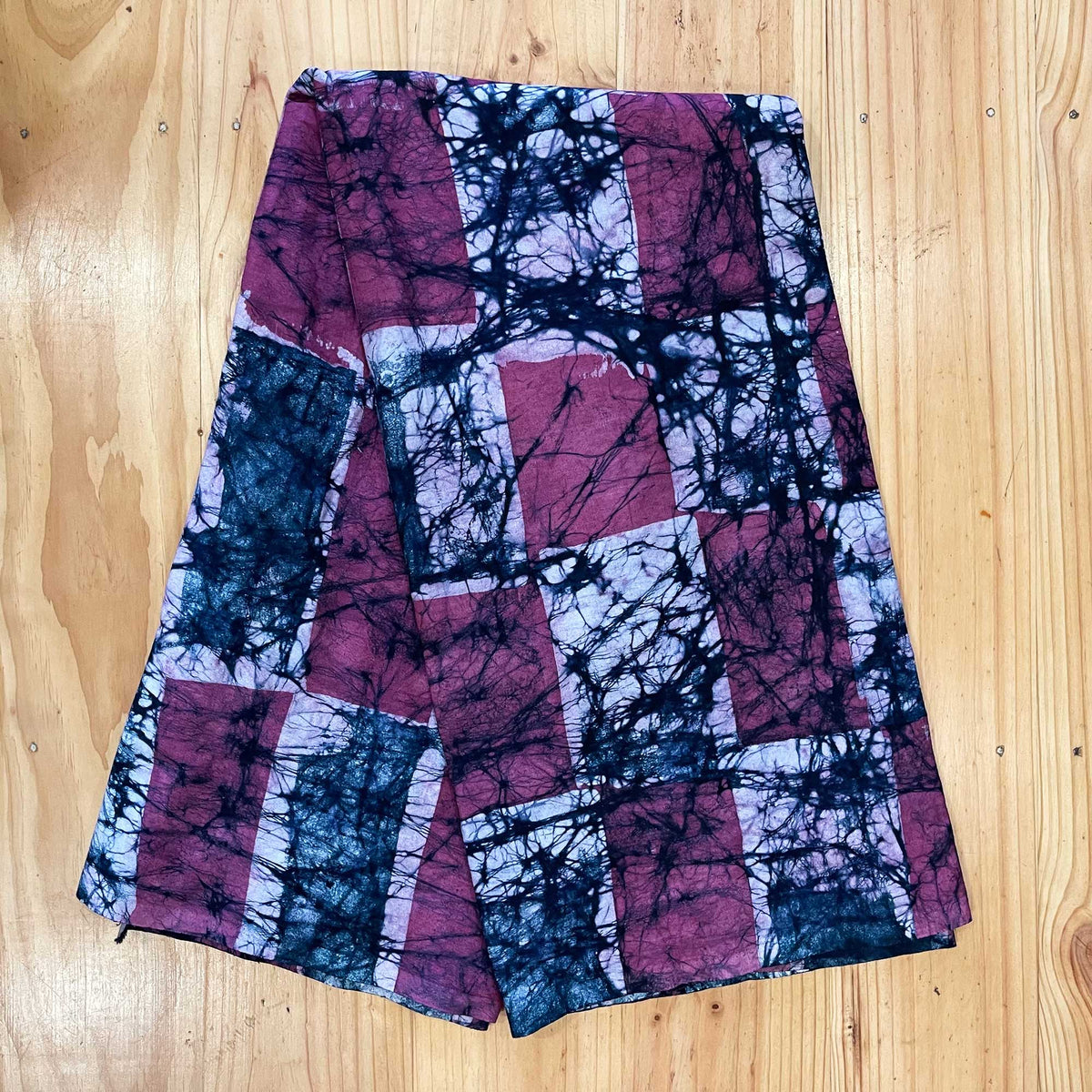 Tanzania Batiki Handmade Fabric 22/21 – eastofafrica